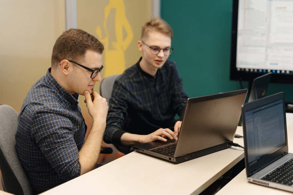 Python Advanced Training in Dubai | OOP, GUI & MySQL Projects